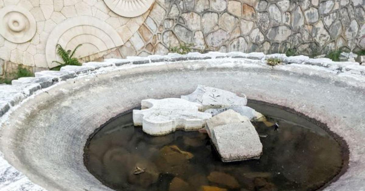 Pred kojim su oltarom klečali, čije hostije gutali i koji vjeronauk ...